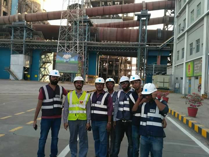 University of Engineering & Management (UEM) students on an Industrial ...