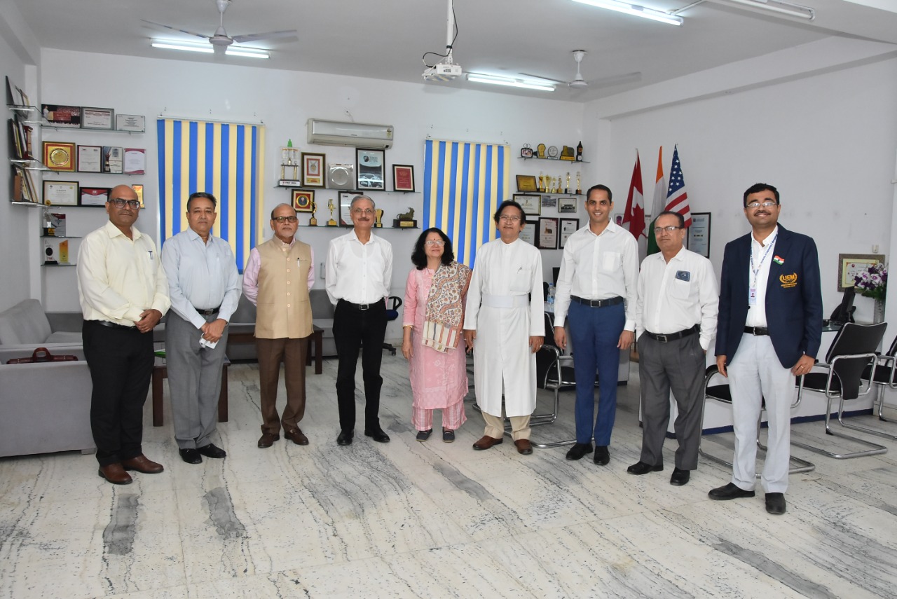 Visit of Members of Board of Management at the University of ...